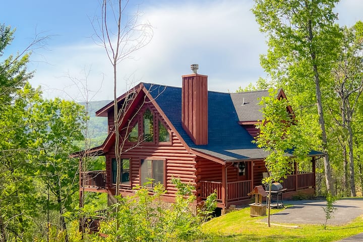 Beautiful Mtn View Overlooking The Smokies! - Pigeon Forge, TN