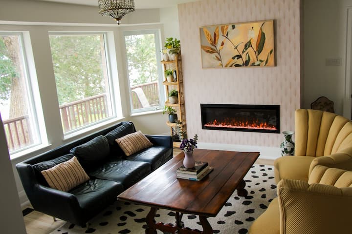 Boutique Suites In Prince Edward County - Belleville