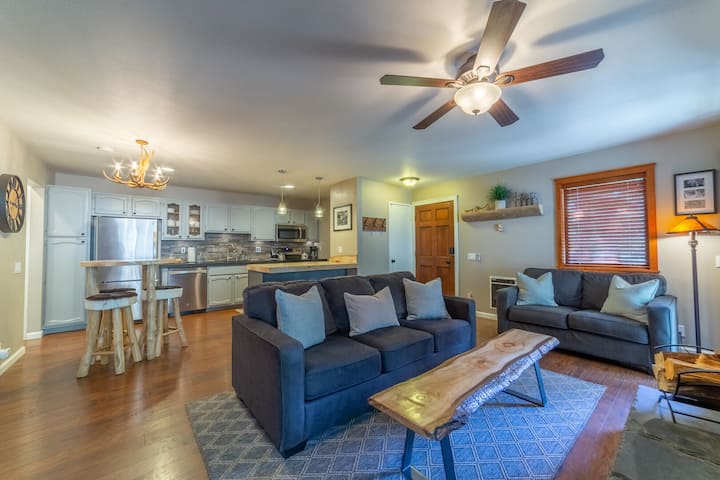 Hidden Valley Condo, Walk To The Village! Wi-fi! - Mammoth Lakes, CA