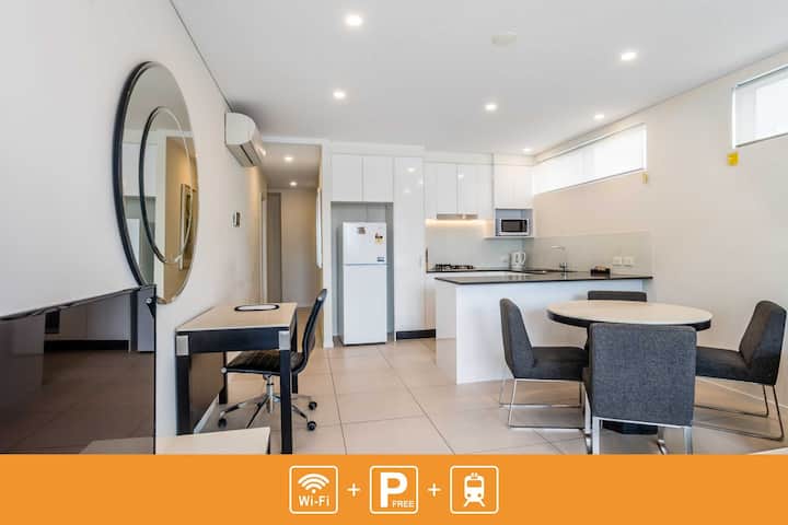 Central Valley 2 Bedroom Apartment + Free Parking - Newstead