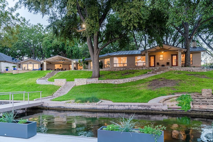 Island Paradise | A Waterfront Oasis With Pool - Kingsland, TX