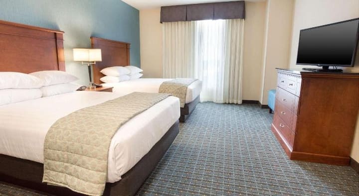 The Best Of Suite Living! Ideal For Work & Leisure - Kirkwood, MO