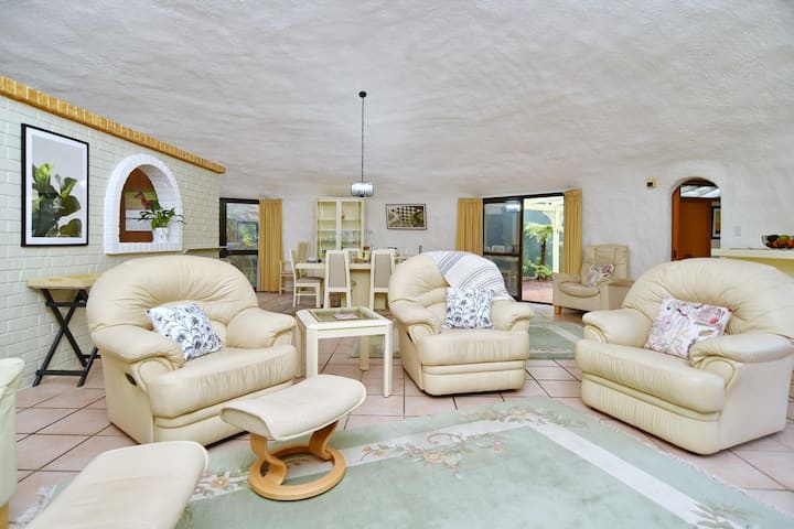 Quirky, Original And Unique - 1980s Dome House - Christchurch