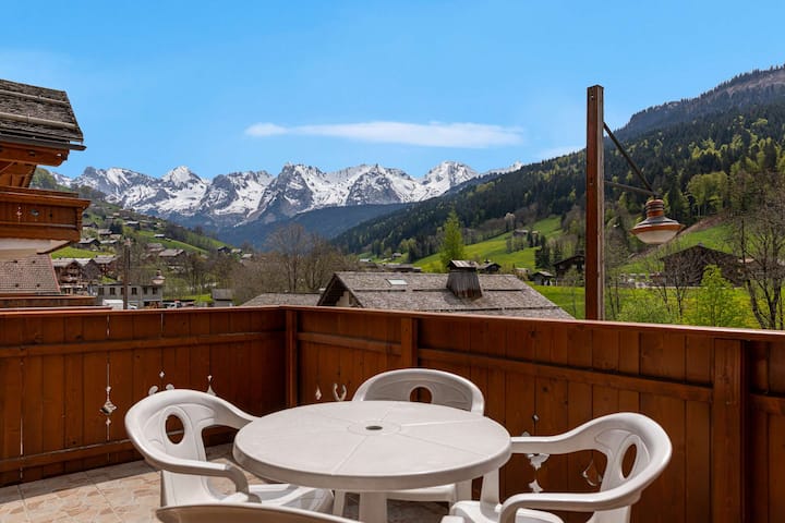 Pistes Et Cœur De Village Et Grande Terrasse - Le Grand-Bornand