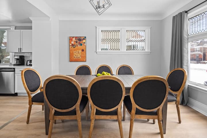 Cute House | Central | Sleeps 12 | Free Parking - 底特律