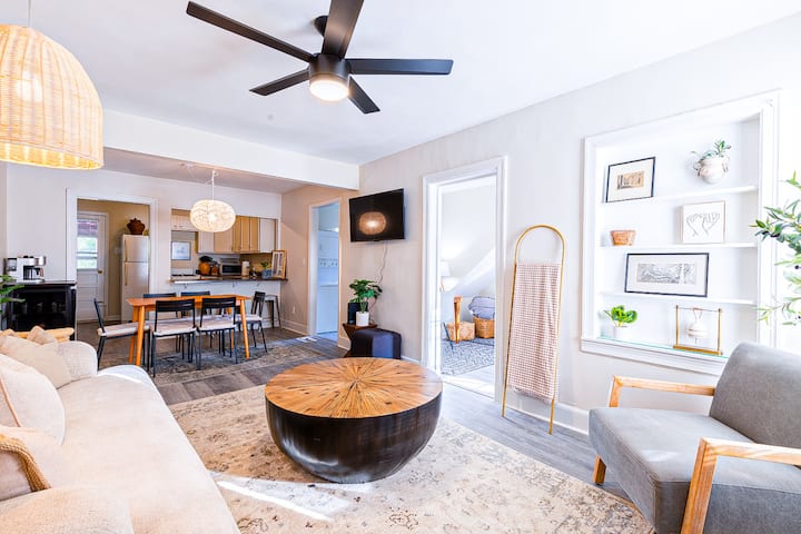 Hot Tub, Patio & Full Access To Main And Backhouse - Memphis, TN