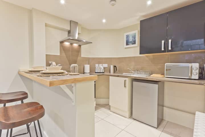 1 Bed Studio Apartment - Penrith