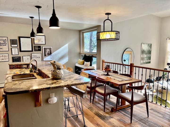 Beautiful Ski-in Home, With Hot Tub! - Winter Park, CO