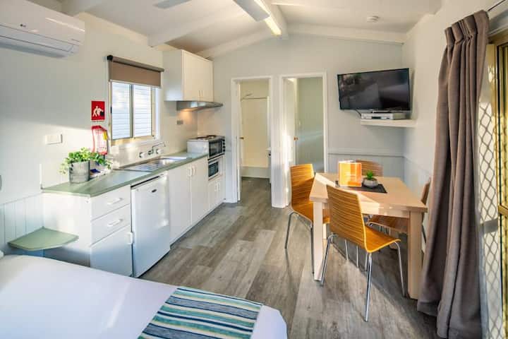 Budget Studio Cabin - Nelson Bay