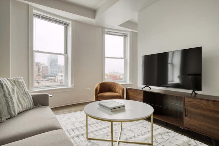 Blueground | South Loop, Nr L & Grant Park - Chicago, IL