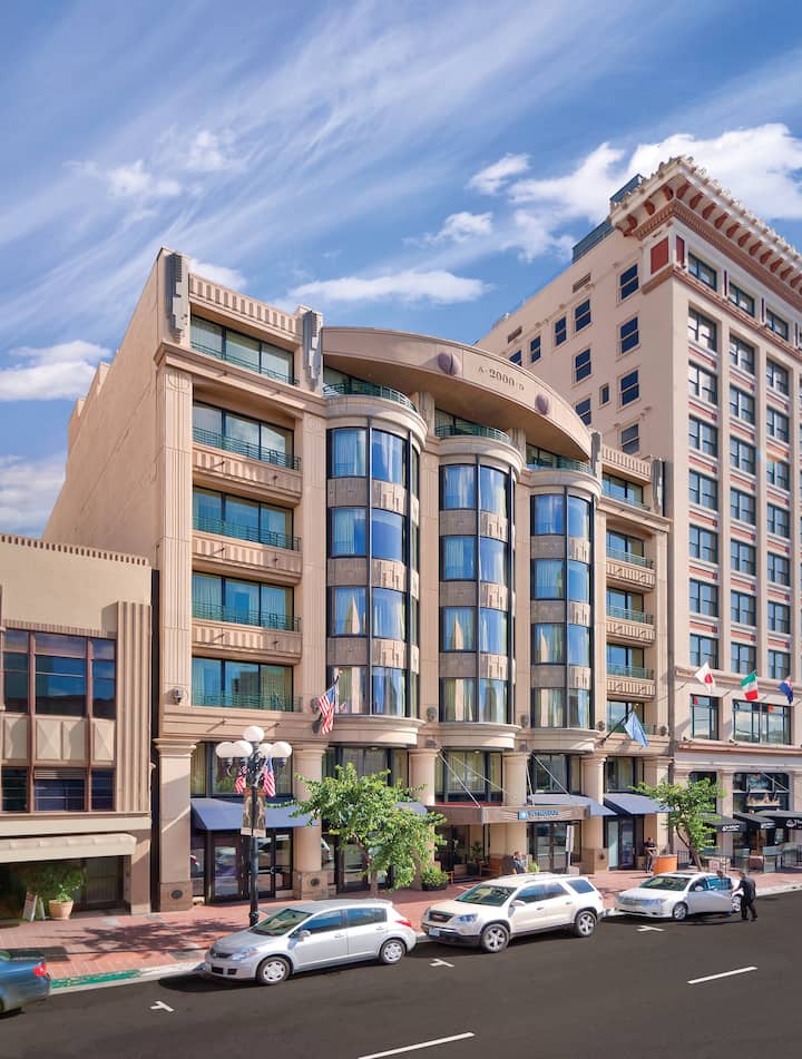 Wyndham Harbour Lights | King Bed Studio Suite - San Diego