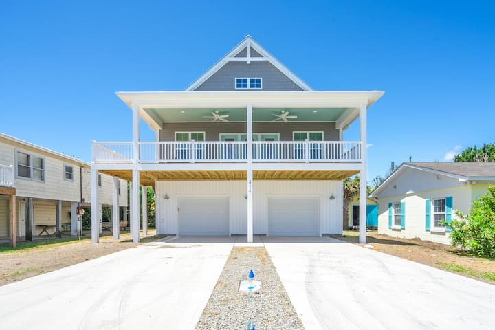 Seawave-spacious Pet Friendly House | Walk 2 Beach - Kure Beach, NC