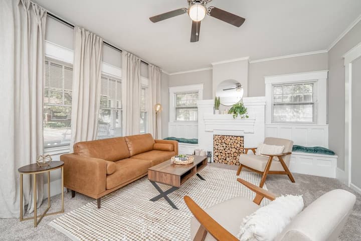 4 Bed 2 Bath Home By College Hill And Hospitals - Wichita