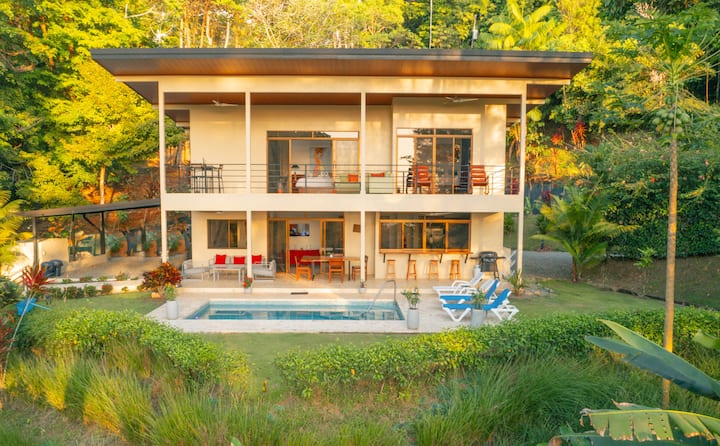 Three-bedroom Home And Two-bedroom Casita. Entire Property Is Yours! - Costa Rica