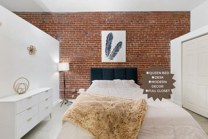 Cozy & Cute Loft 2bd 2bth - St. Louis, MO