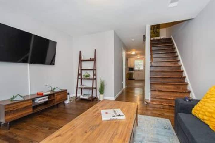 48 Church: South Orange Townhome 1blk From Transit - Livingston