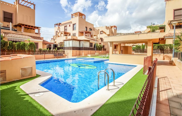 2 Bedroom Cozy Apartment In áGuilas - Águilas
