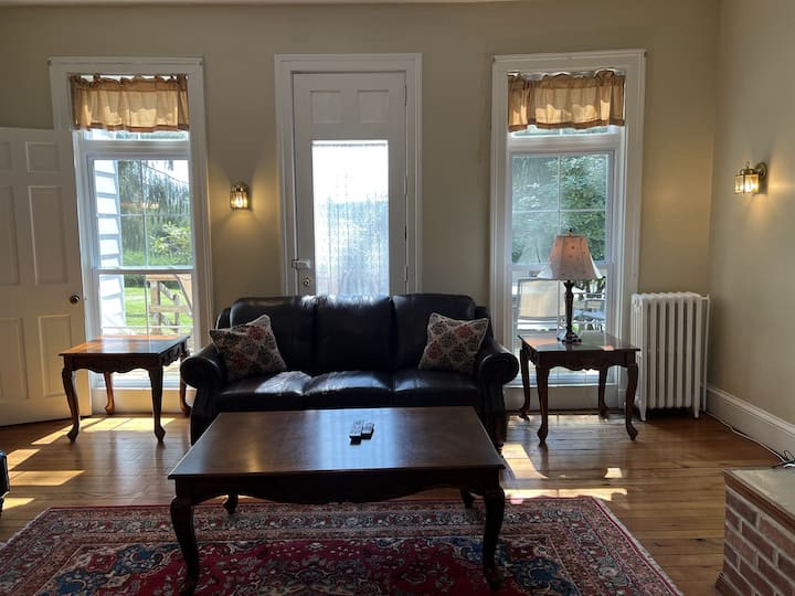1860 Spencer House - 6 Bedroom / 6 Bath Home, 10 M - Cooperstown, NY
