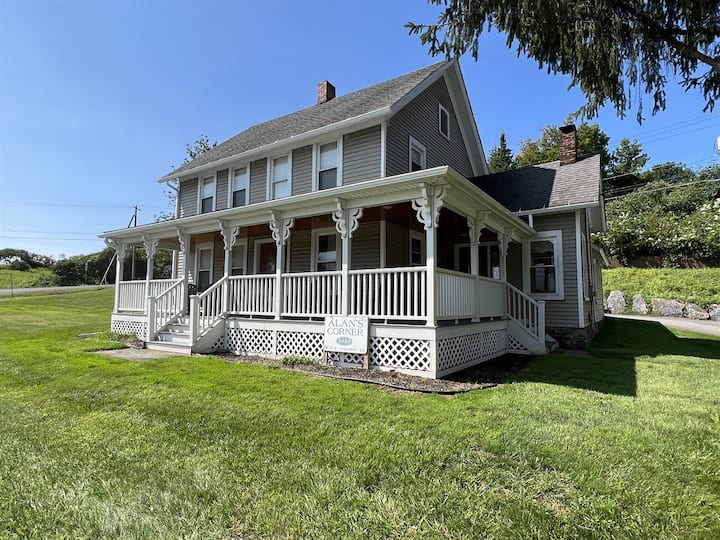 Alan's Corner - 4 Bedroom / 4 Bath, Pool, Less Tha - Cooperstown, NY