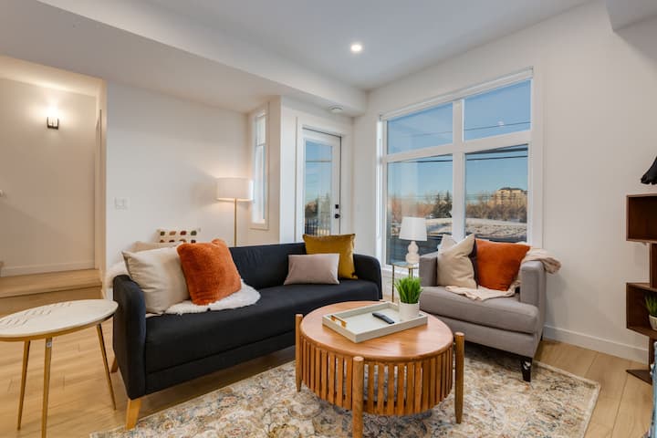The "Zen Den" 3 Bedroom In Yyc - Calgary