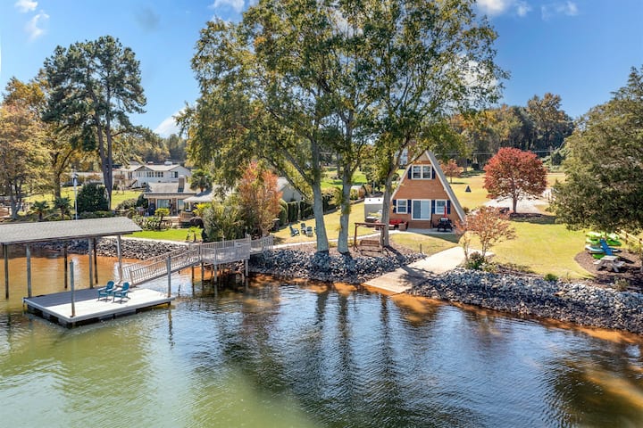 Lake Escape's Water's Edge - Mooresville, NC