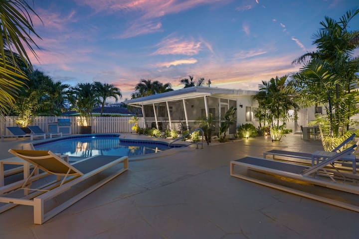 Together But With Privacy! 3 Units + Private Pool - Fort Lauderdale, FL