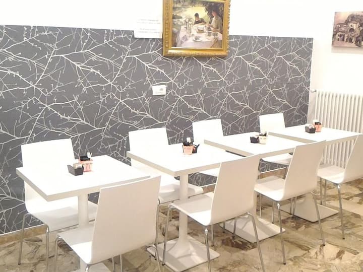 Giulietta Nei Sassi Young Camera 3 - Matera