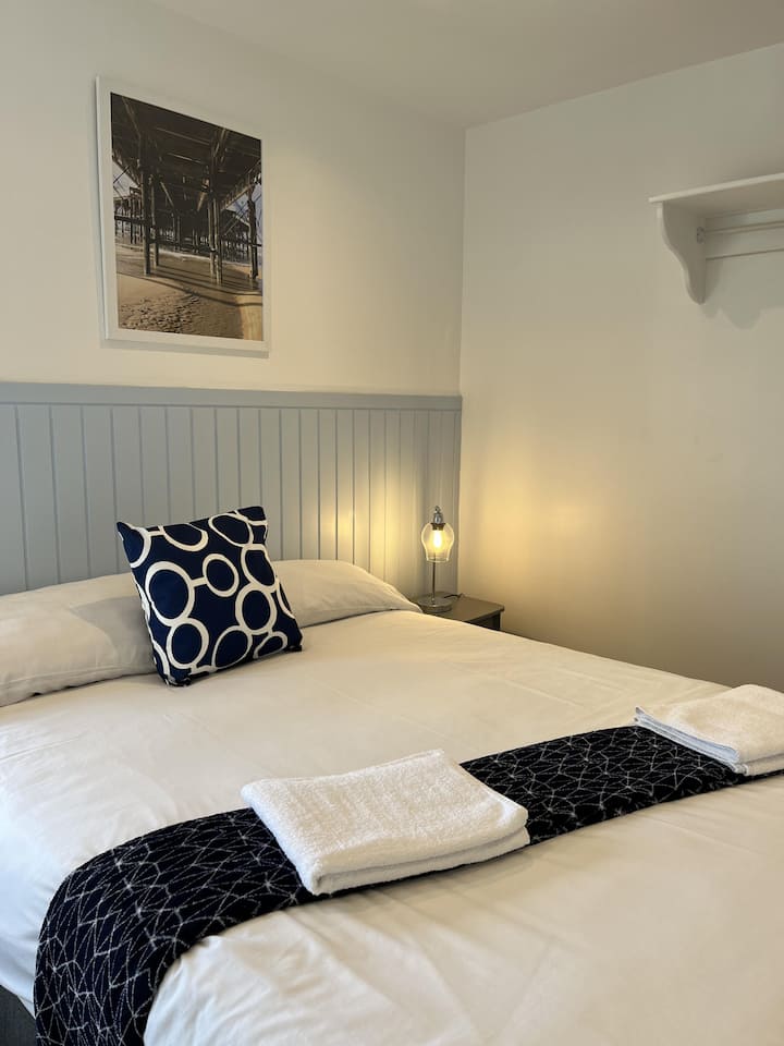 Centrally Located Luxury 2 Bedroom Apartment - Lytham St Annes