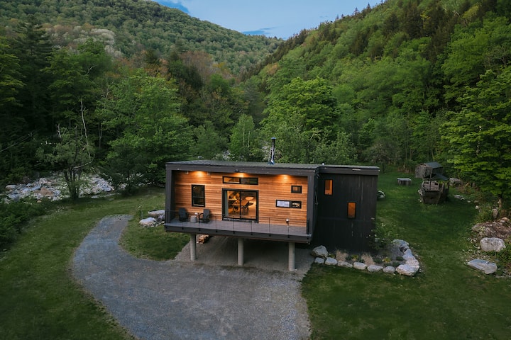 The Post Haus: One-of-a-kind Modern Vt Experience - Jamaica, VT