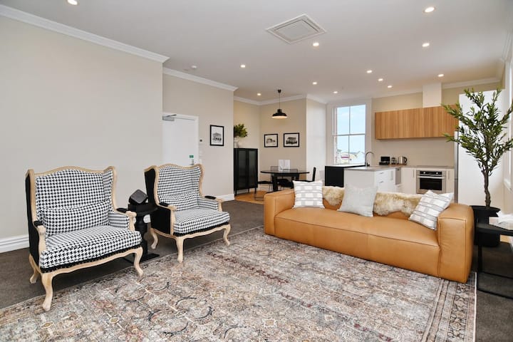 Kaiapoi Luxury Accommodation 2-historic And Luxury Apartment In Kaiapoi - Pegasus