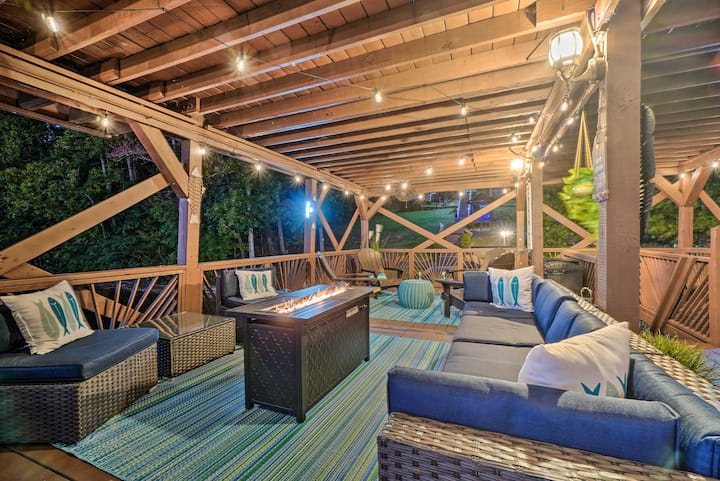 Luxe Lake Chickamauga Retreat W/ Boat Dock! - Chattanooga, TN