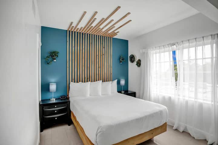 Great Relaxing Overnight Stay! 2 Classy Units - Miami Beach