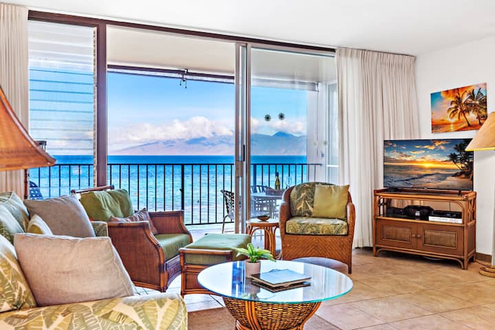 Oceanfront Maui Escape: Lanai, Pool & Views - Honokōwai Beach Park