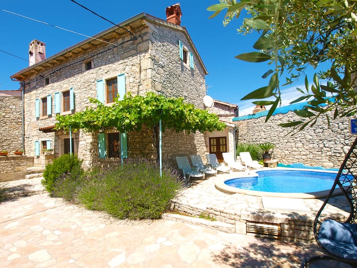 House 661/1576 - Barban