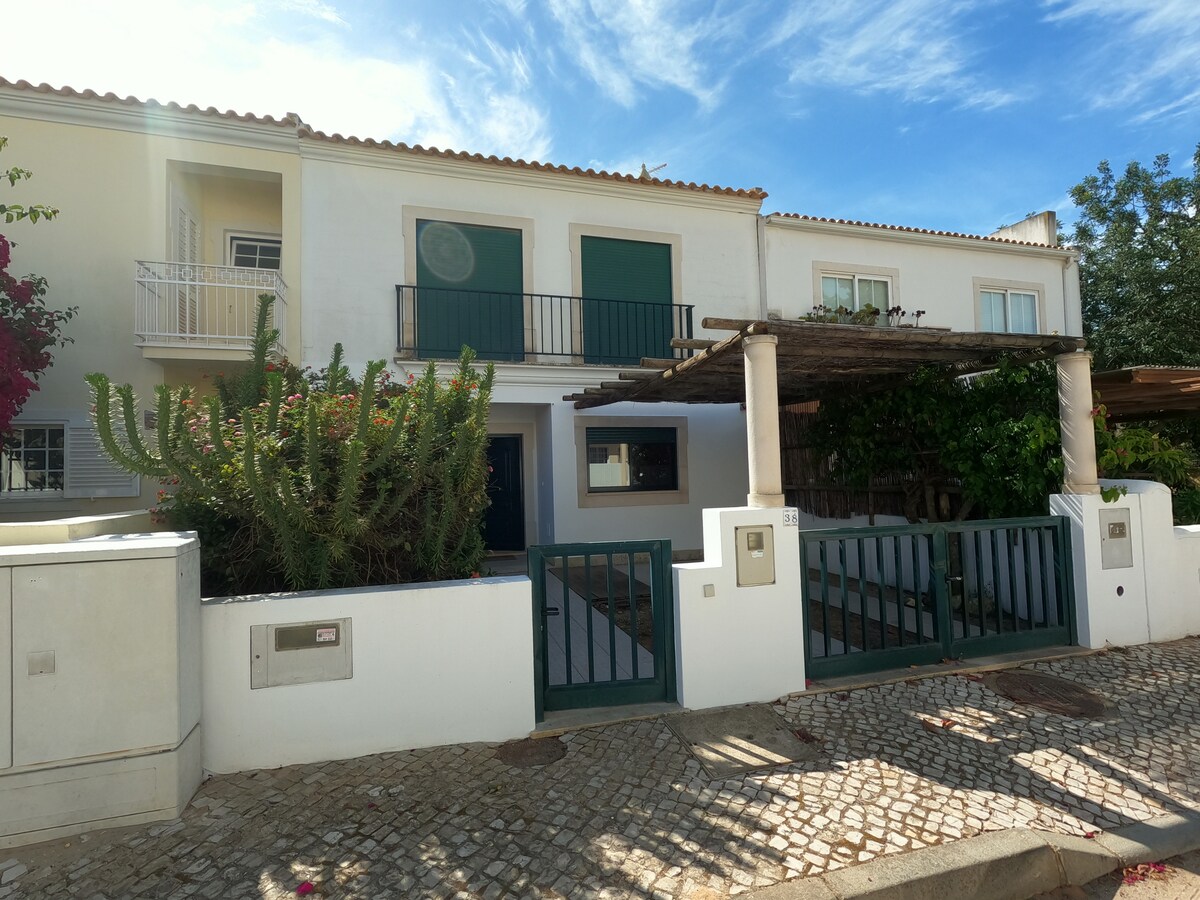 Algarve, Moradia Indenpedente, 4 quartos, Pêra - Casas para Alugar em ...