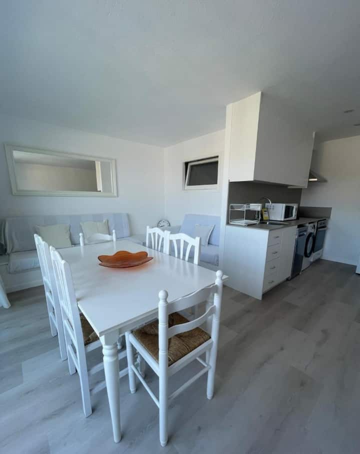 101.02 Appartement Placé Sur La Rue Verge De L’esp - Cadaqués