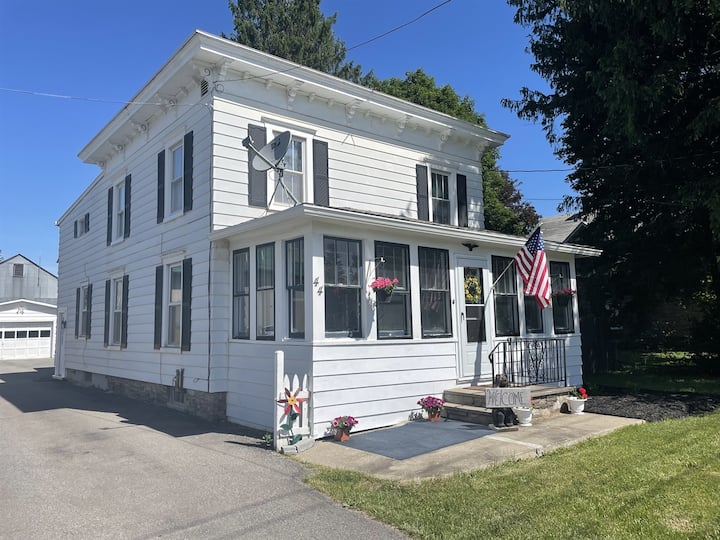 The Luey House - New Renovation In Oneonta 5 Bedro - Oneonta, NY