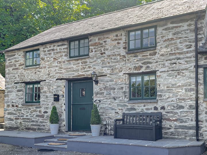 Old Stables Cottage - Aberporth