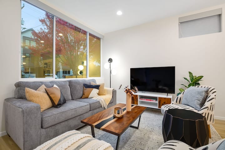 Spacious Ballard Townhome • Rooftop Deck • Ac/ev - Seattle, WA
