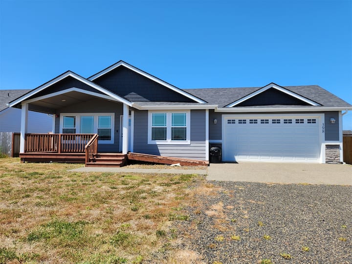 Kwan Tip Beach House - New Hot Tub And Fenced Yard - Ocean Shores, WA
