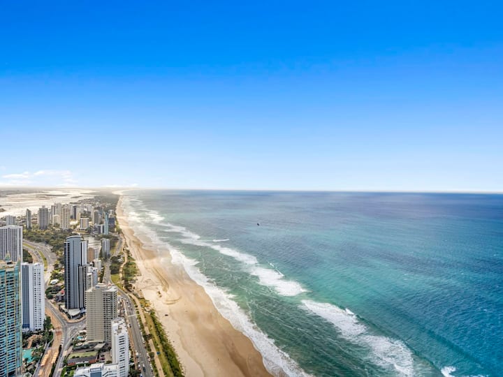 Luxury Beachfront 3bdr Apt Walk To Everything - Surfers Paradise