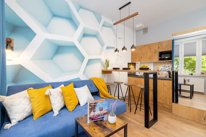 Comfortable Studio In Cracow | Place To Work | Close To Market Square - John Paul II Kraków-Balice Airport (KRK)