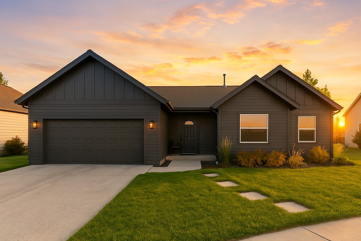 Charming Pet Friendly Home Near Downtown Bozeman - Bozeman, MT