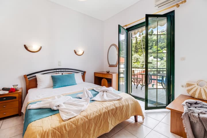 Apartment "Nikoleta Studio 2" With Sea View, Terrace & Wi-fi - Lefkada