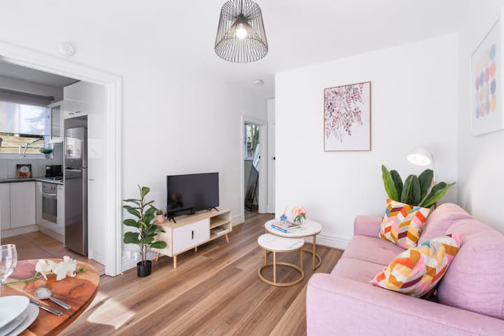 Hidden Cozy Gem In Caulfield North - Melbourne