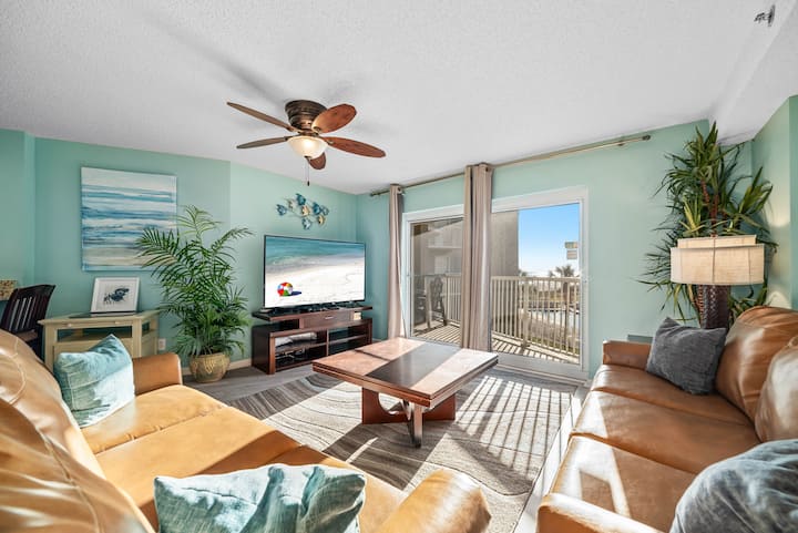 Tradewinds 206- Beachfront, Pool, Private Balcony! - Orange Beach, AL