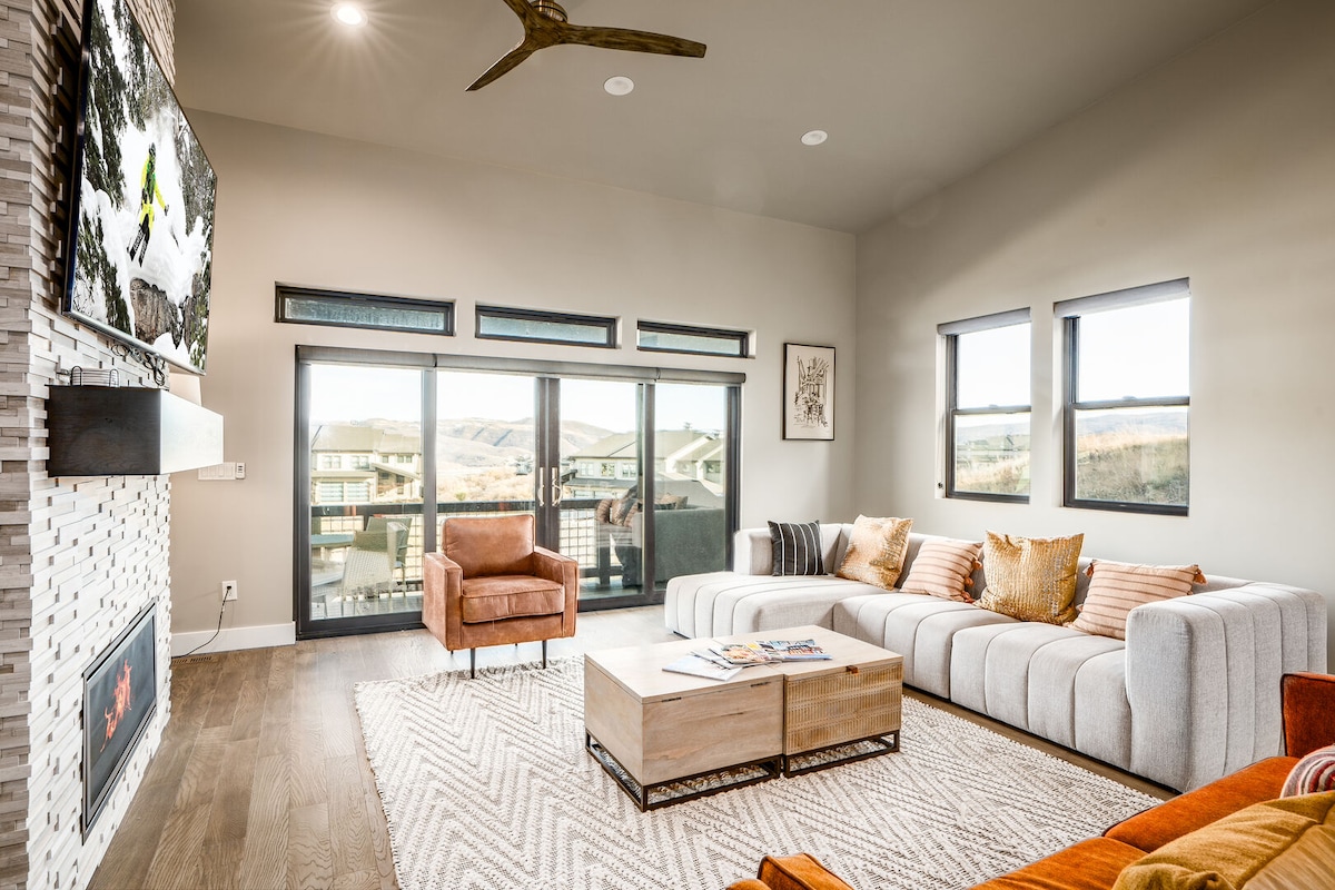 Slope View, Hot Tub, Close to Historic Park City! - Townhouses for Rent ...