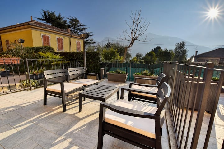 Airconditioned 1-bedroom Terrace Apartment Bello P - Menaggio
