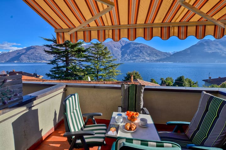 2-bedroom Airconditioned Lake View Apartment - Menaggio