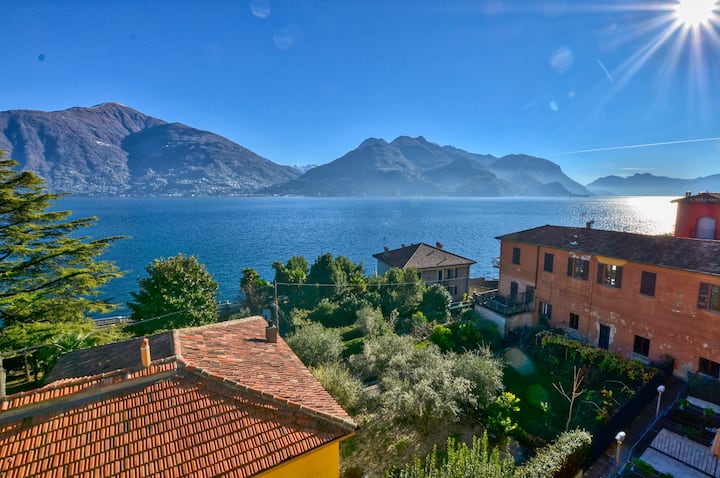 2-bedroom Airconditioned Lake View Apartment - Menaggio